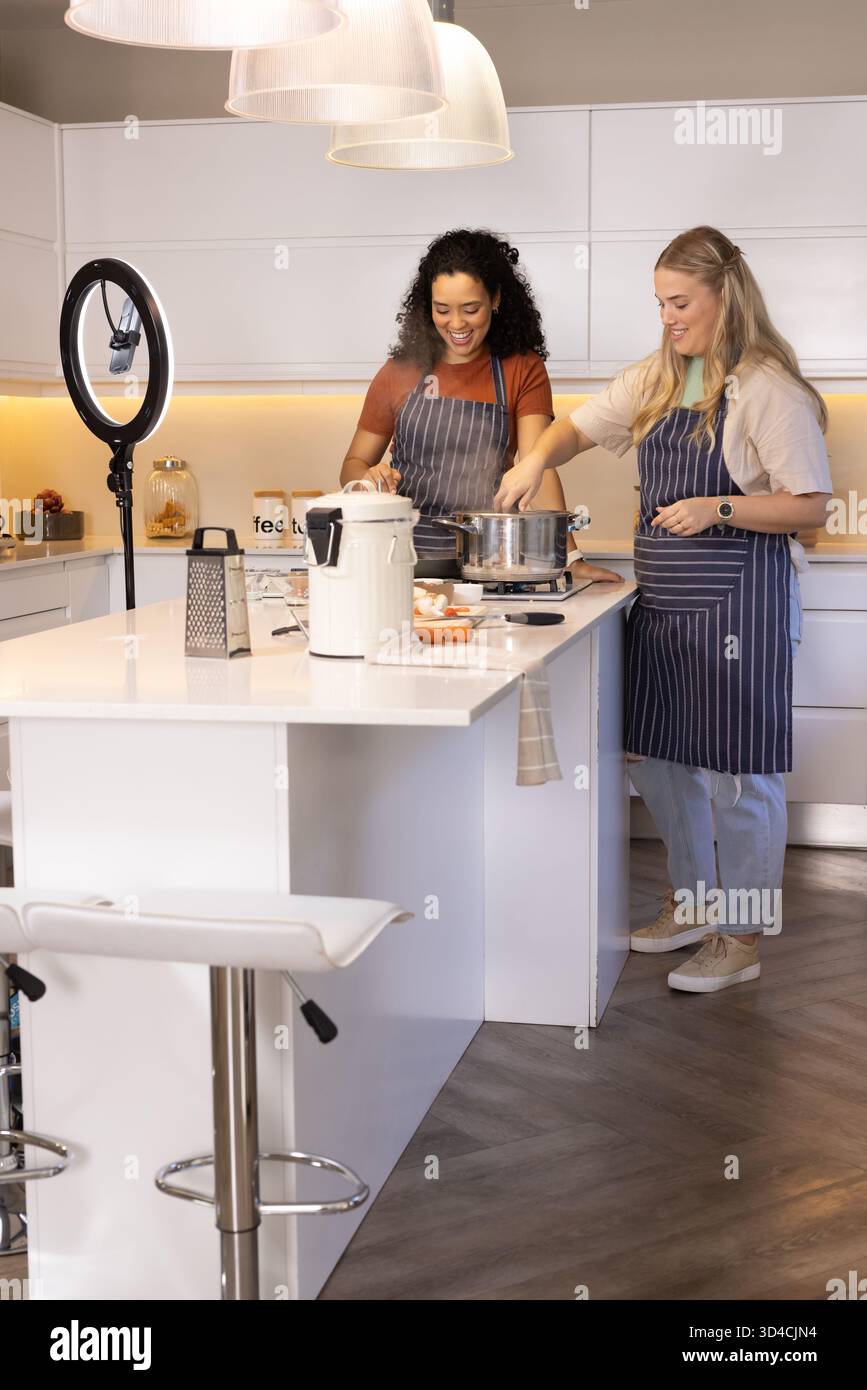 Light colored aprons hi-res stock photography and images - Alamy
