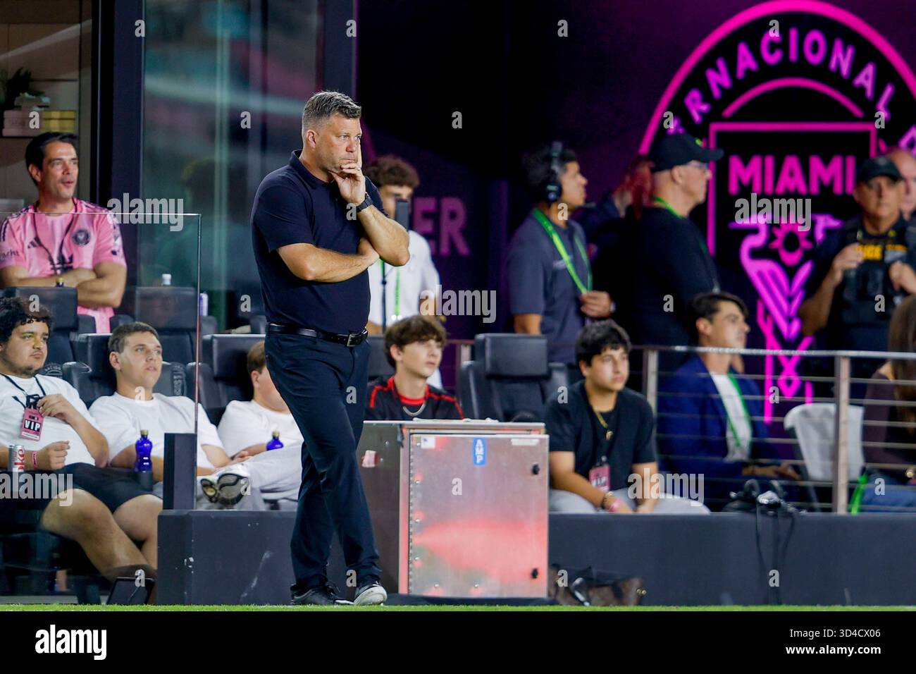 FT. LAUDERDALE, FL - NOVEMBER 08: Nashville SC Head Coach Brian (BJ ...