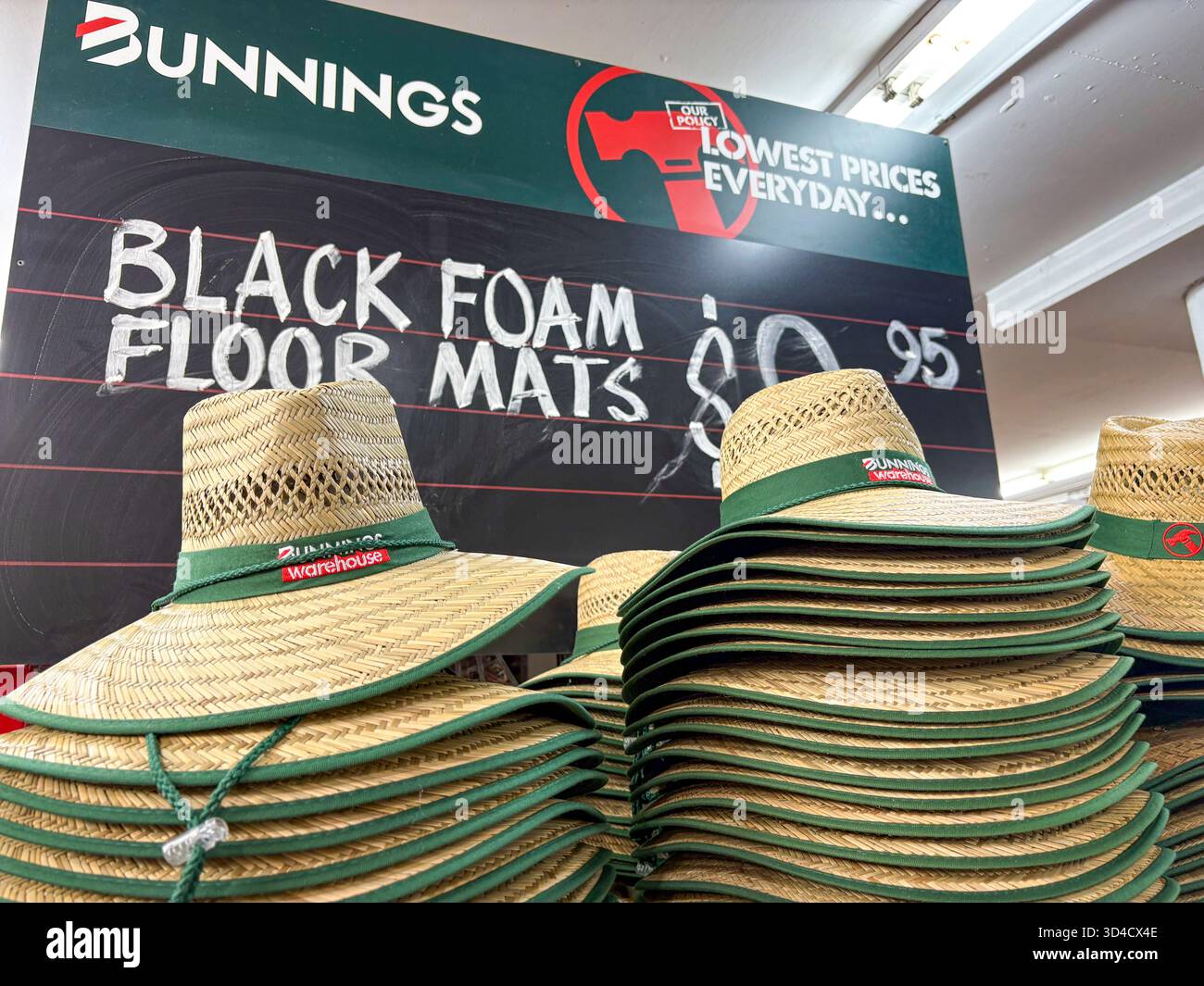 Bunnings hats hi-res stock photography and images - Alamy