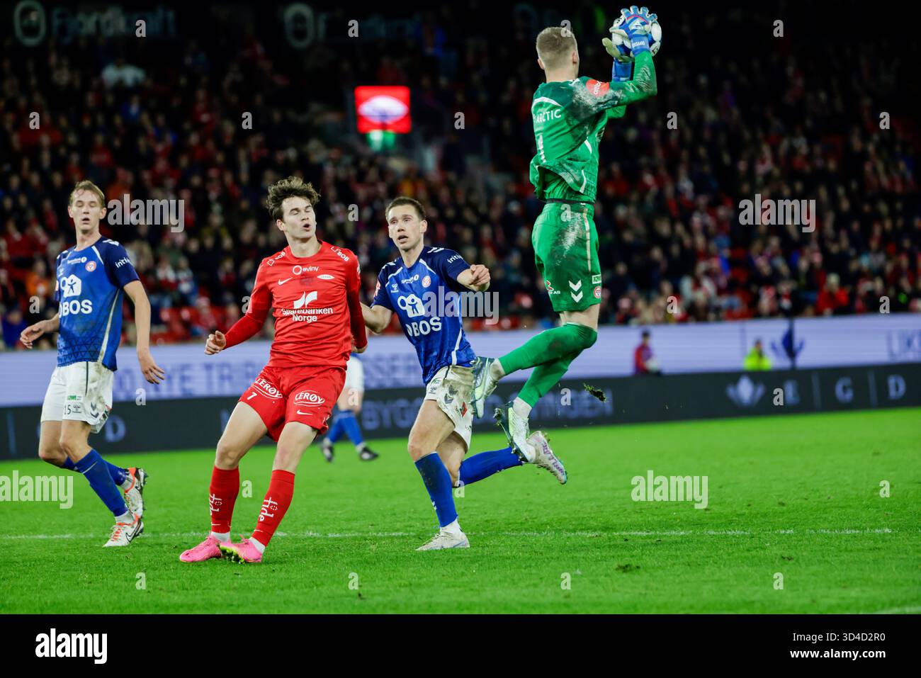 Bergen 20251109. KFUM Oslo's goalkeeper Emil Ødegaard during the elite ...