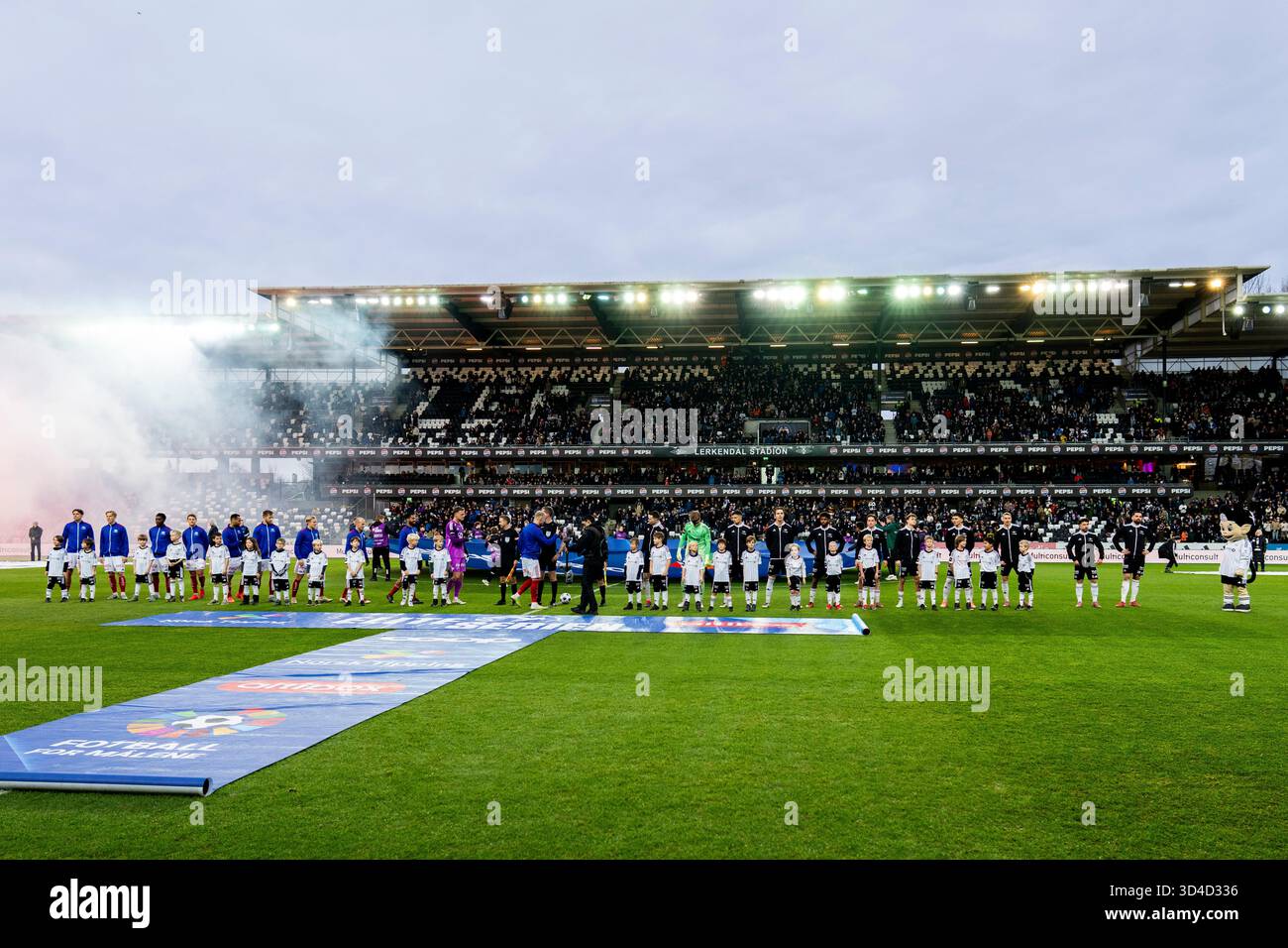 Trondheim, Norway 20251109. Rosenborg and Vålerenga lined up on the ...