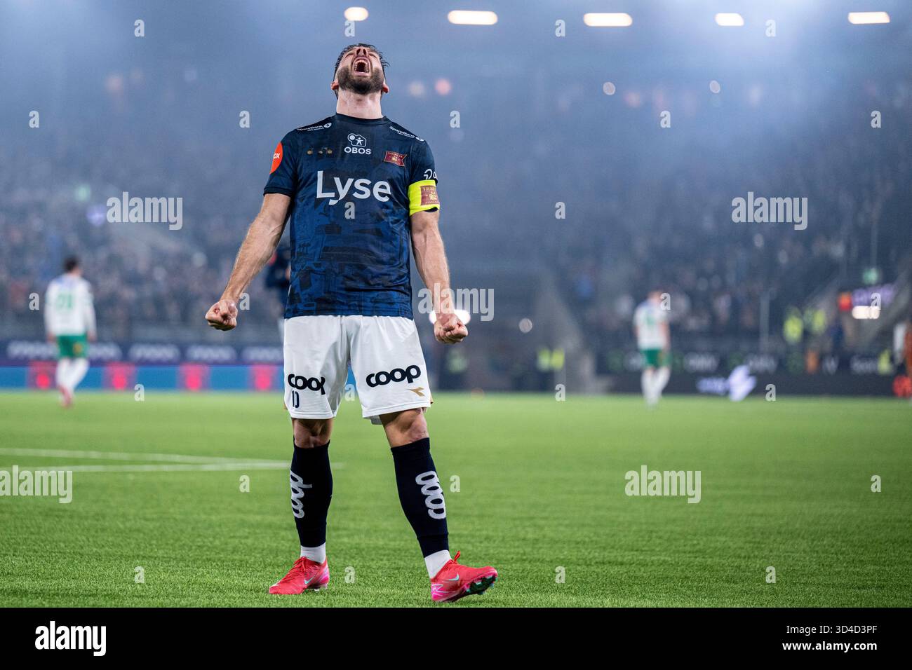 Stavanger 20251108. Vikings Zlatko Tripic cheers during the elite ...