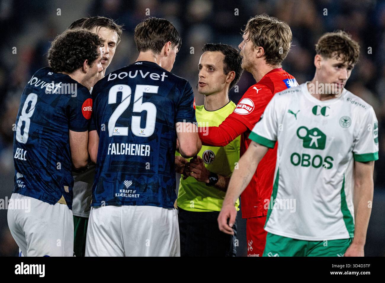 Stavanger 20251108. Head referee Svein Tore Sinnes during the elite ...