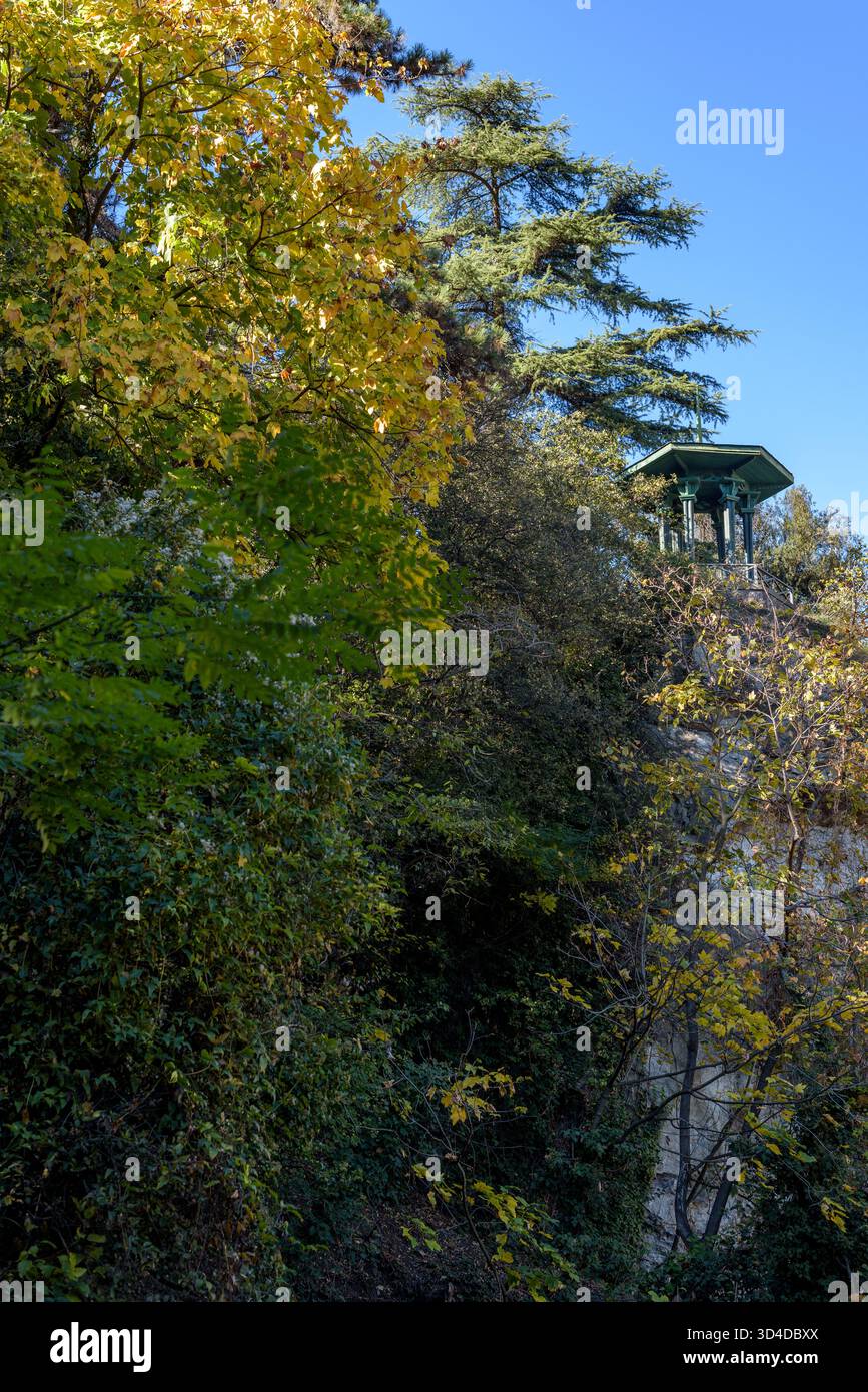 Autumn foliage in the National Botanical Garden in Sololaki hills in ...