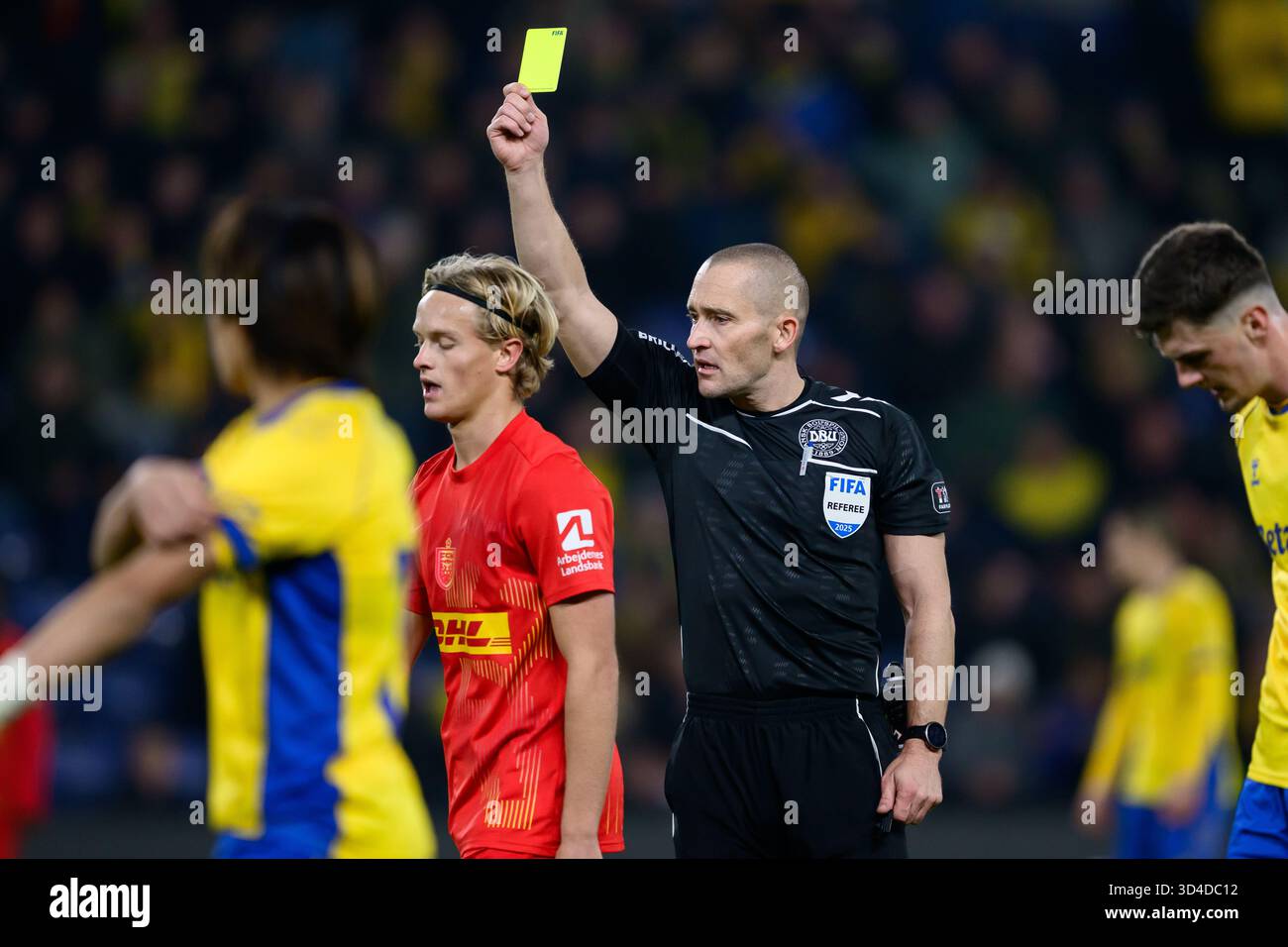 Broendby, Denmark. 09th, November 2025. Referee Mads-Kristoffer ...