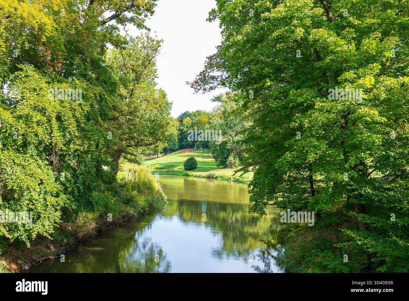 Fluss Neiße im Muskauer Park, UNESCO Welterbe, Bad Muskau, Oberlausitz ...