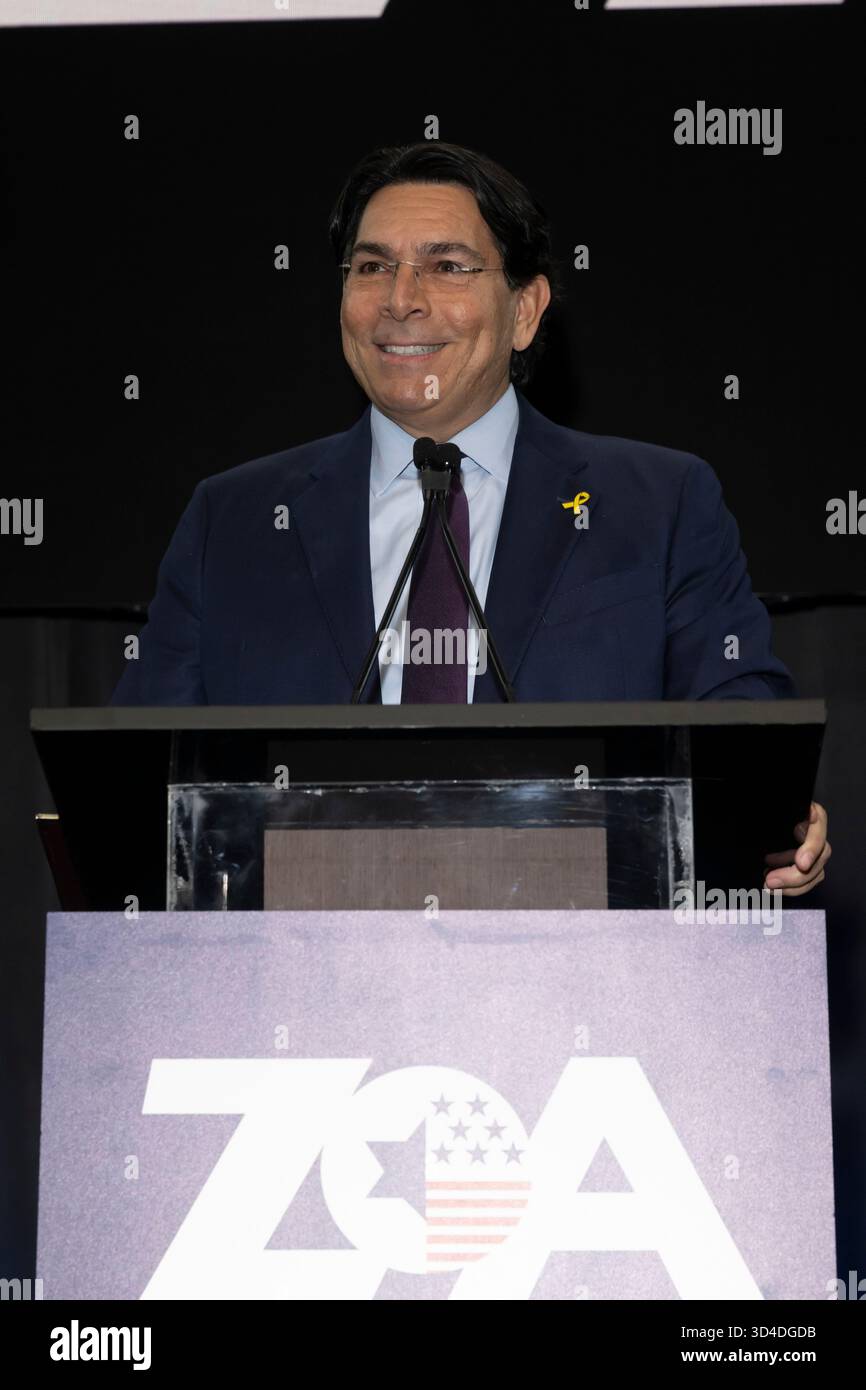 Ambassador Danny Danon speaks at the Zionist Organization of America ...