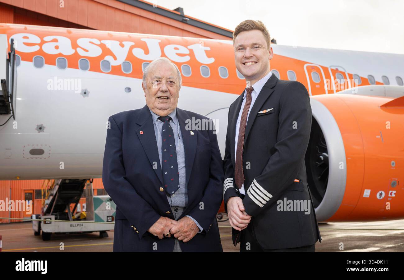 Flight at luton hi-res stock photography and images - Alamy