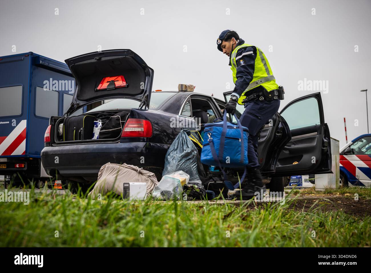 ZEVENAAR - A border checkpoint by the Royal Netherlands Marechaussee ...