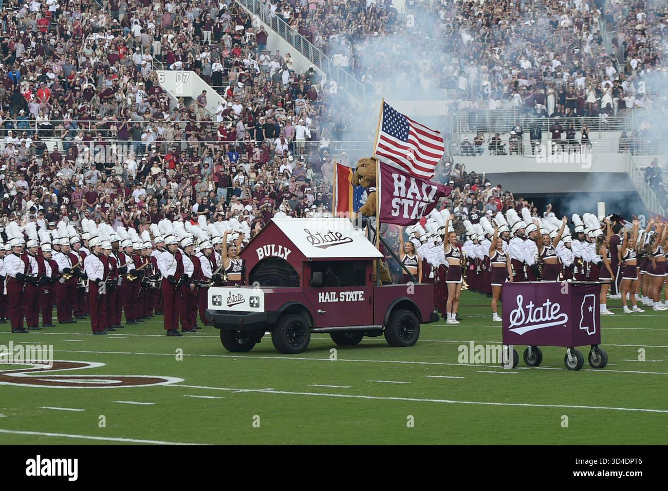 STARKVILLE, MS - NOVEMBER 08: Mississippi State Bulldogs mascot "Bully ...