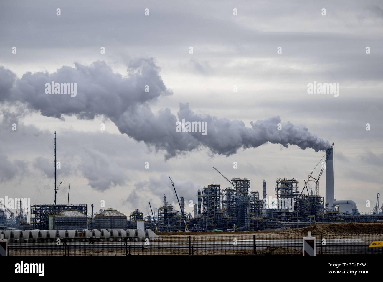 ROTTERDAM - Port of Rotterdam ANP /HOLLANDSE HOOGTE /ROBIN UTRECHT ...