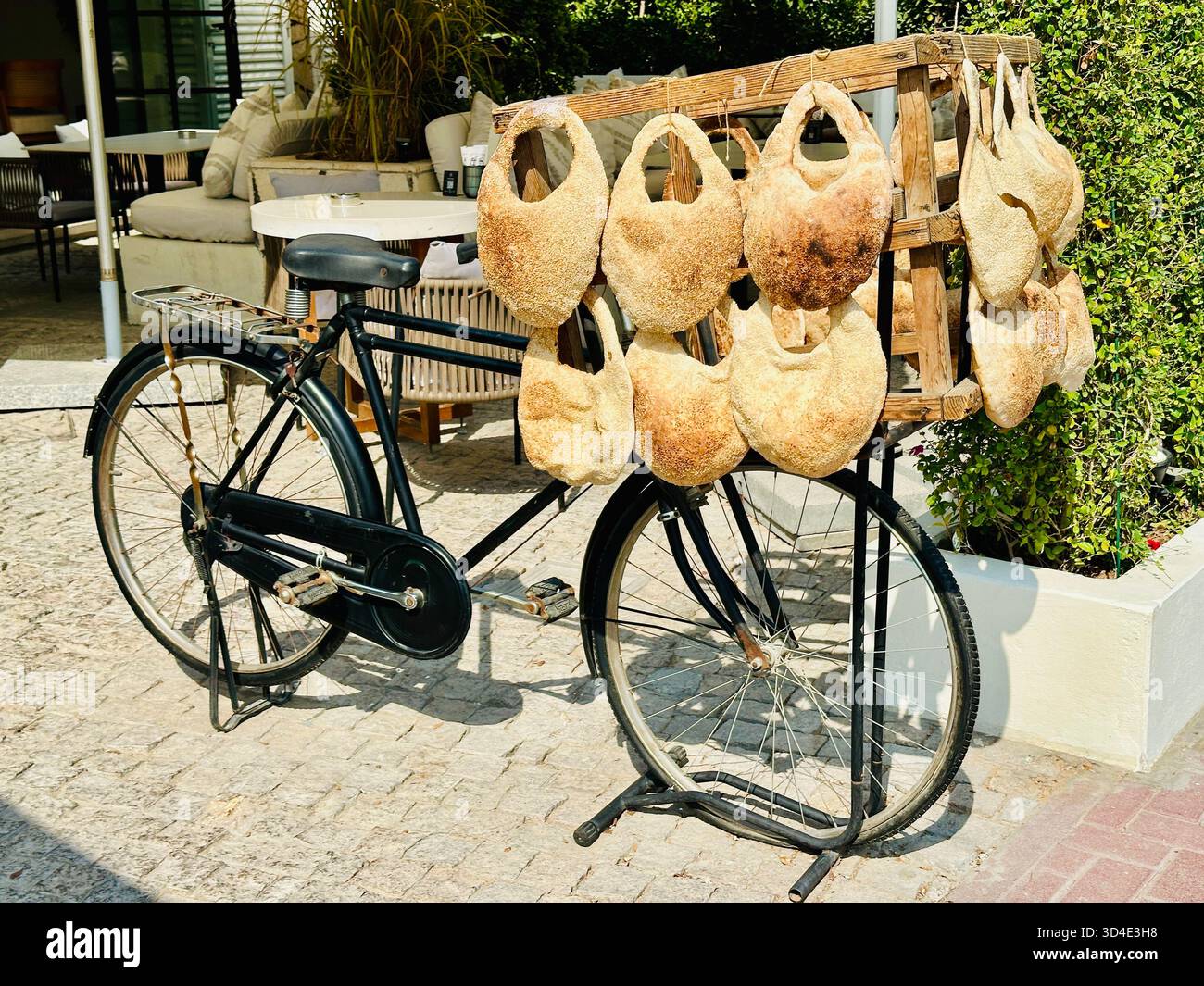 Ka'ak Lebanese bread on bicycle Stock Photo - Alamy