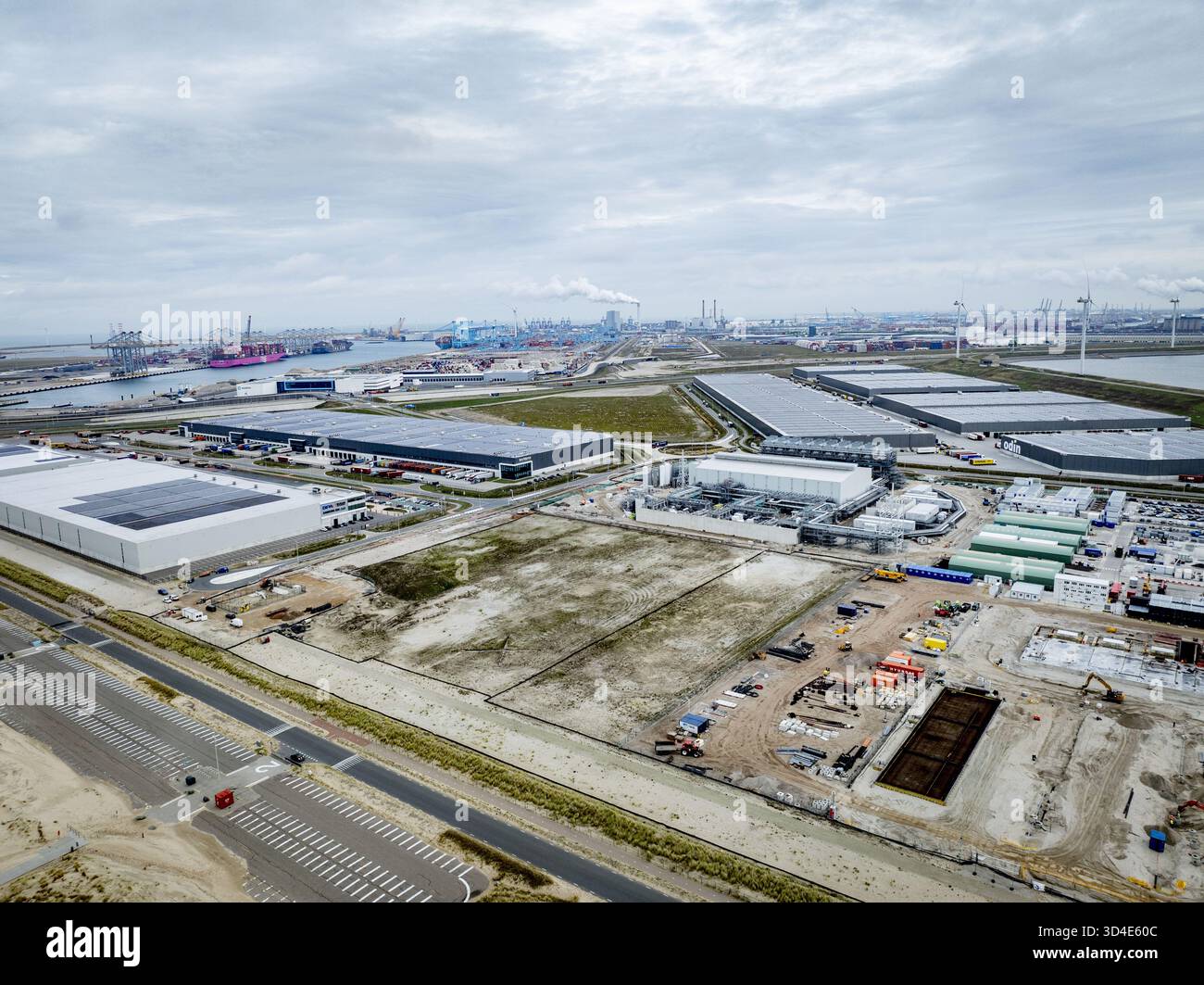 ROTTERDAM - Shell is building a hydrogen factory on the Maasvlakte. ANP ...