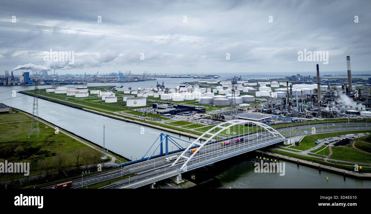 ROTTERDAM - Overview of the Port of Rotterdam bp. Container storage at ...