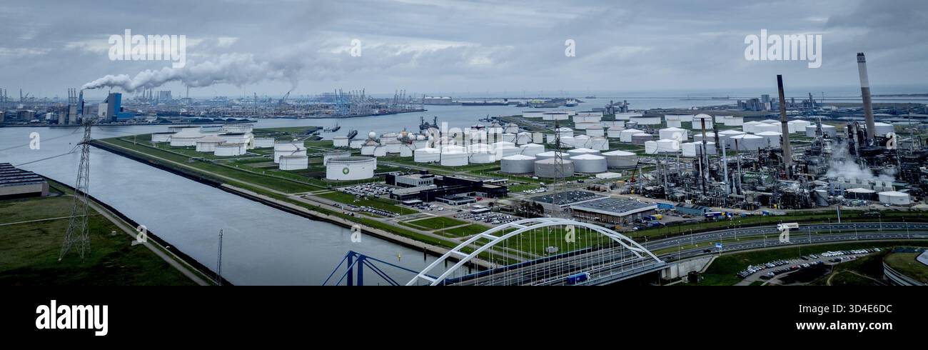 ROTTERDAM - Overview of the Port of Rotterdam bp. Container storage at ...