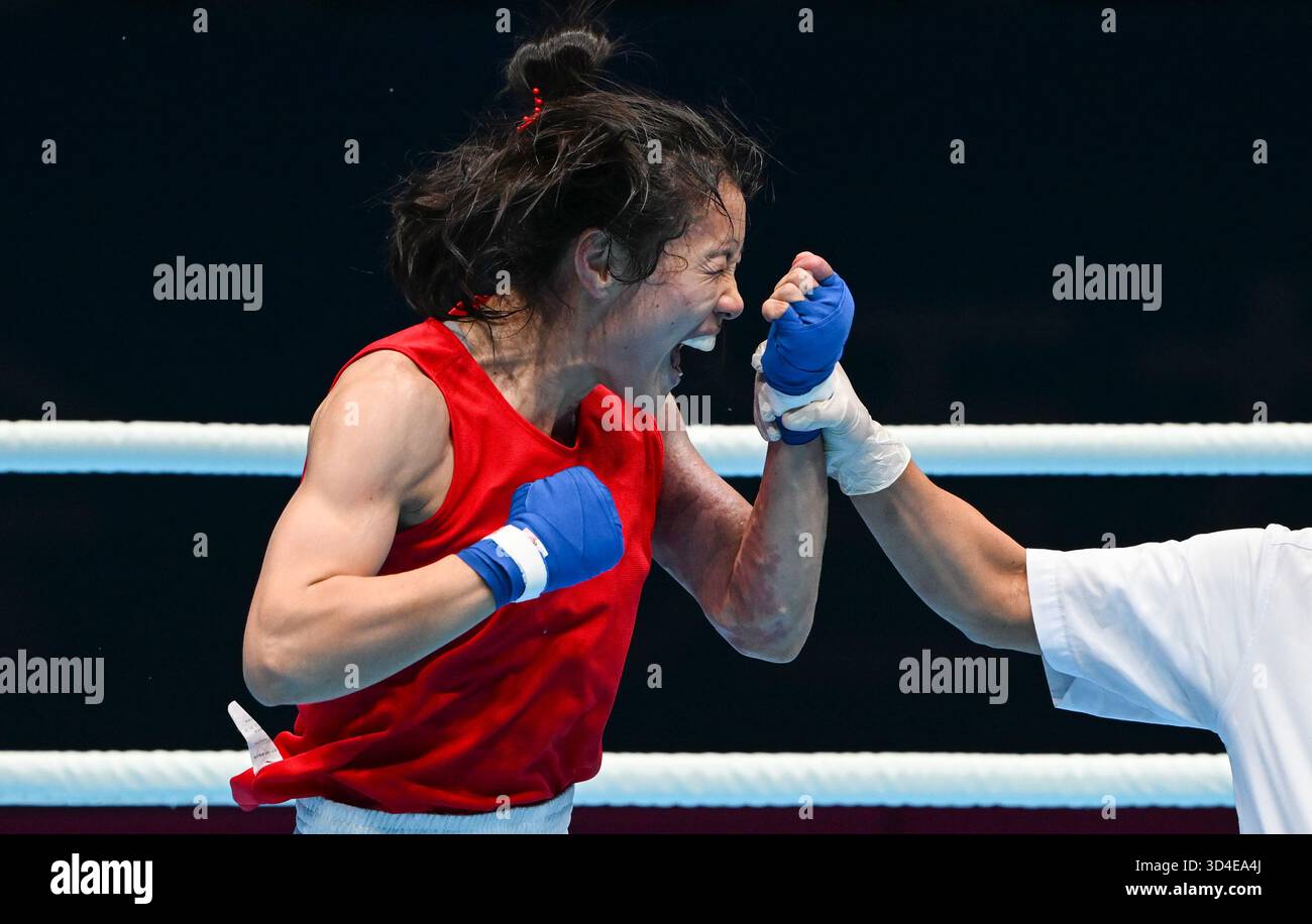 (251110) -- SHENZHEN, Nov. 10, 2025 (Xinhua) -- Xu Zichun of Jiangsu ...