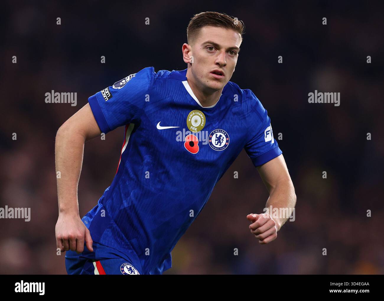 London, England, 8th November 2025. Liam Delap of Chelsea during the ...