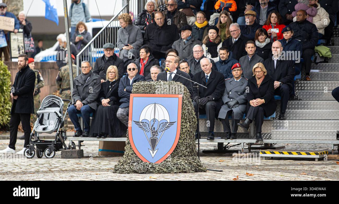 10 November 2025, Saarland, Saarbrücken: Federal Minister of Defense ...