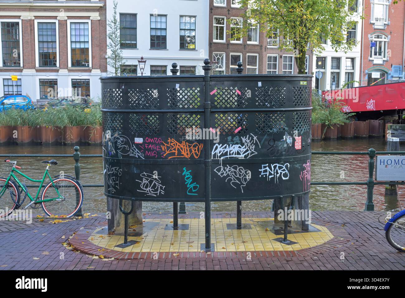 Pissoir, öffentliches Urinal, Altstadt, Innenstadt, Amsterdam ...