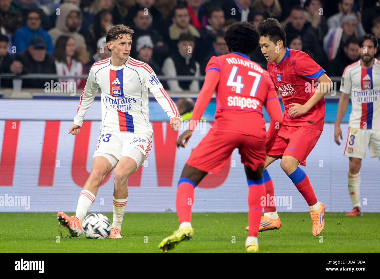 Tyler Morton of Lyon, Lee Kang-in of PSG during the French championship ...