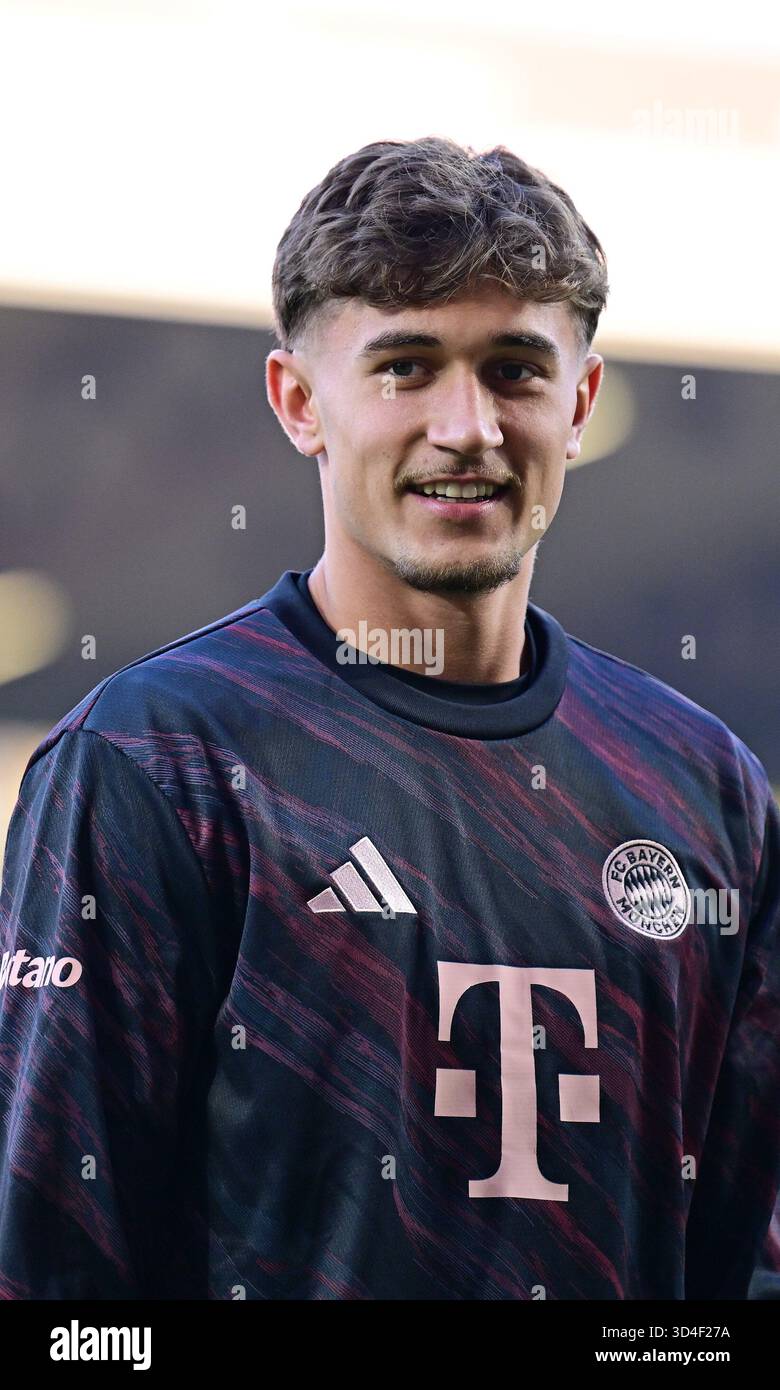 Tom bischof fc bayern munich head hi-res stock photography and images ...