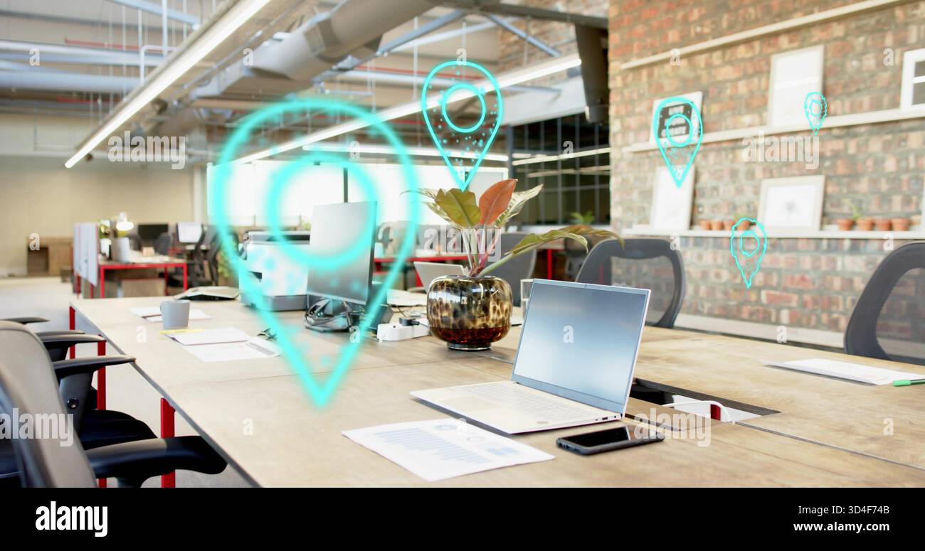 Silver laptop sitting centered hi-res stock photography and images - Alamy