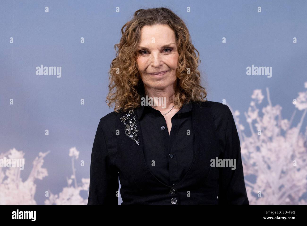 Isabelle Renauld attends the 'Siempre Es Invierno' Photocall Stock ...