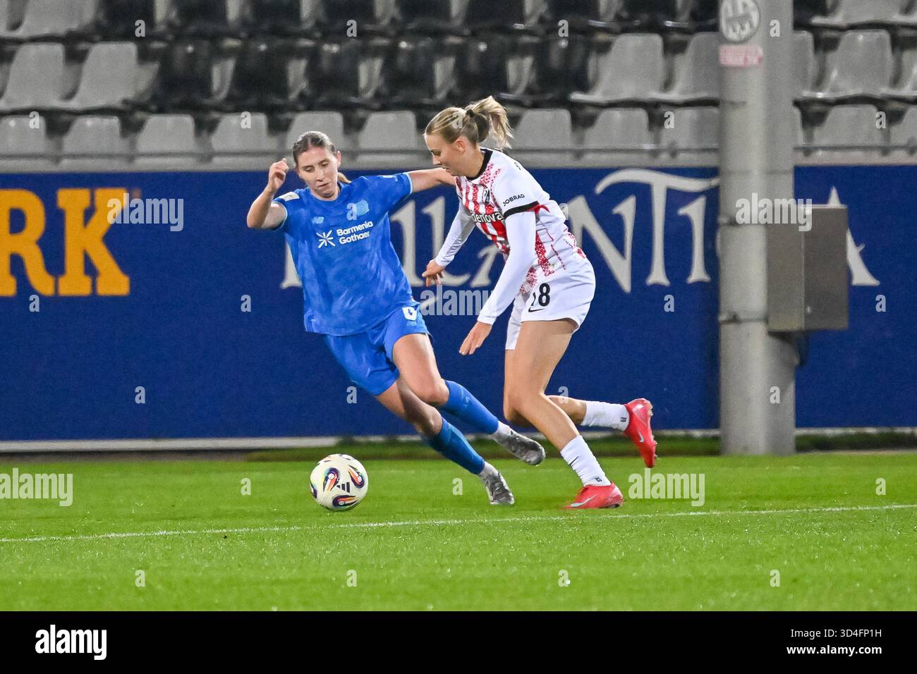 Caroline Kehrer (Bayer 04 Leverkusen, #09), Mia-Lena Maas (Freiburg ...