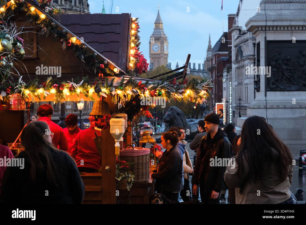 Trafalgar Square London Uk 10th Nov 2025 The Christmas Market