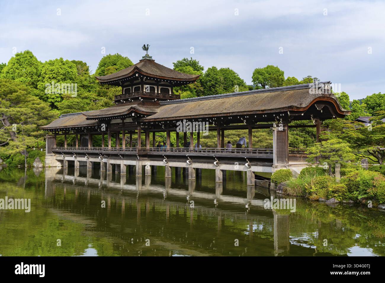 Taihei-kaku, a wooden covered bridge in the garden of Heian Jingu ...