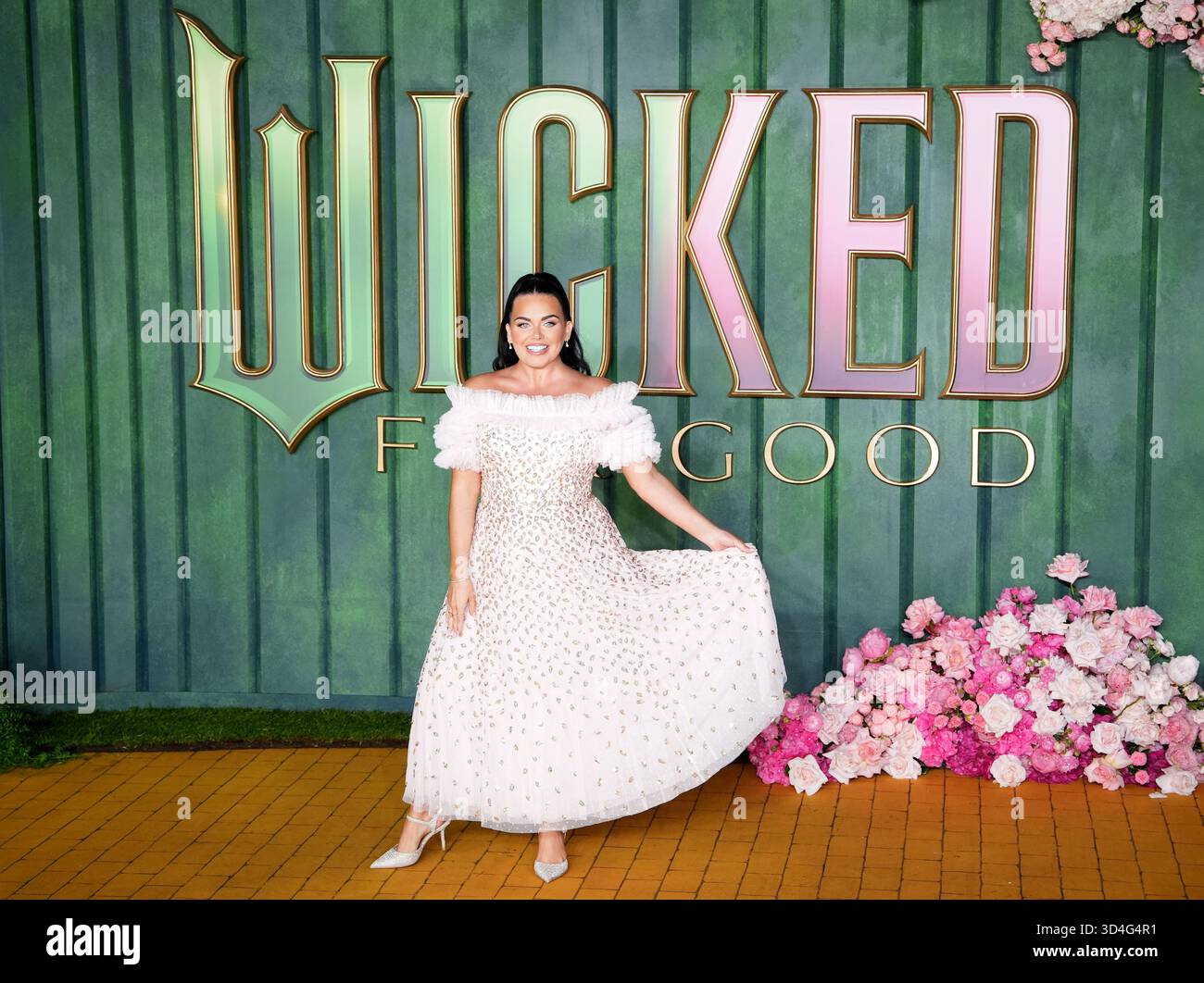 Scarlett Moffat arriving for the European premiere of Wicked: For Good ...