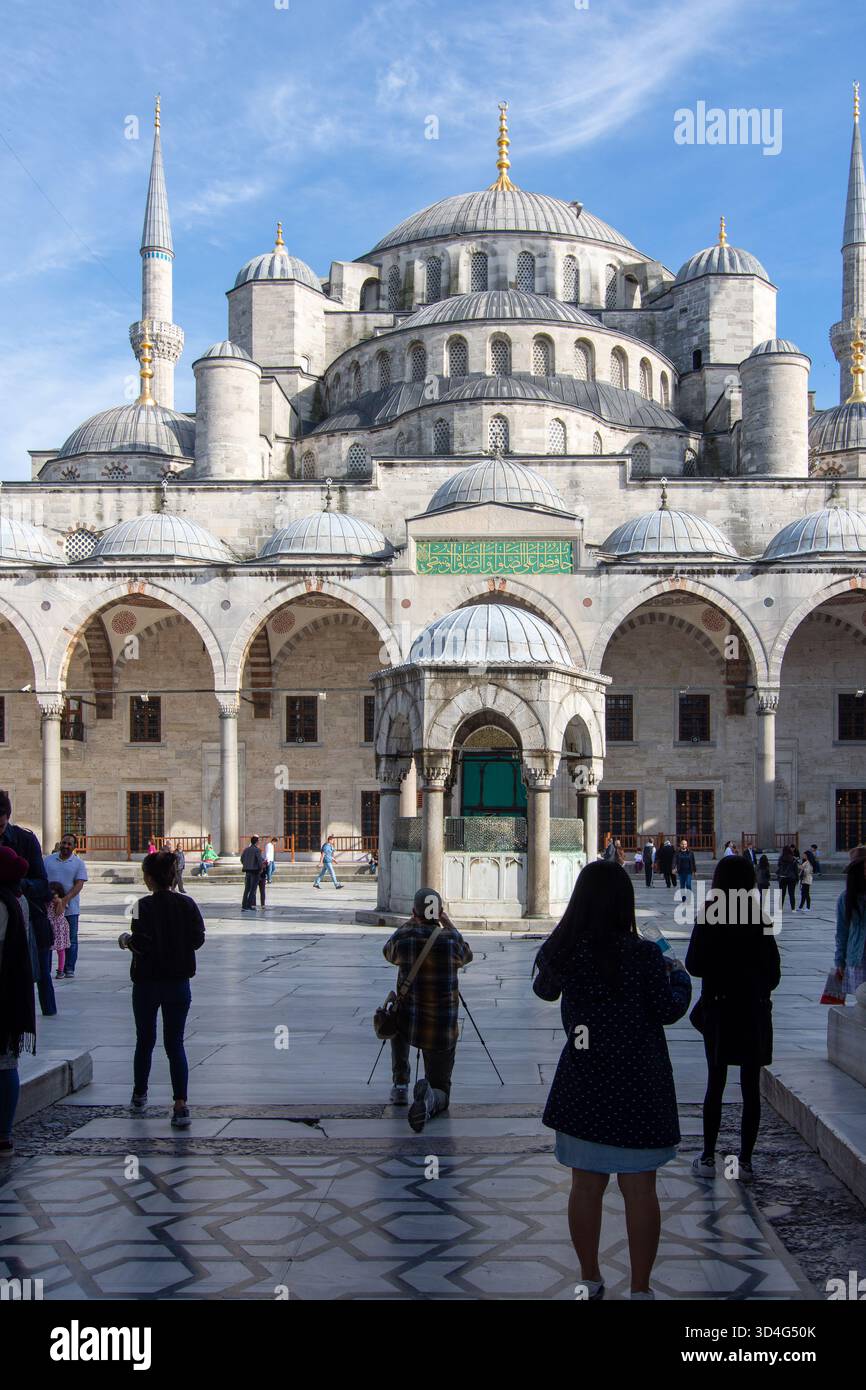 The Blue Mosque in Istanbul, Turkiye (Turkey) is also known as the ...