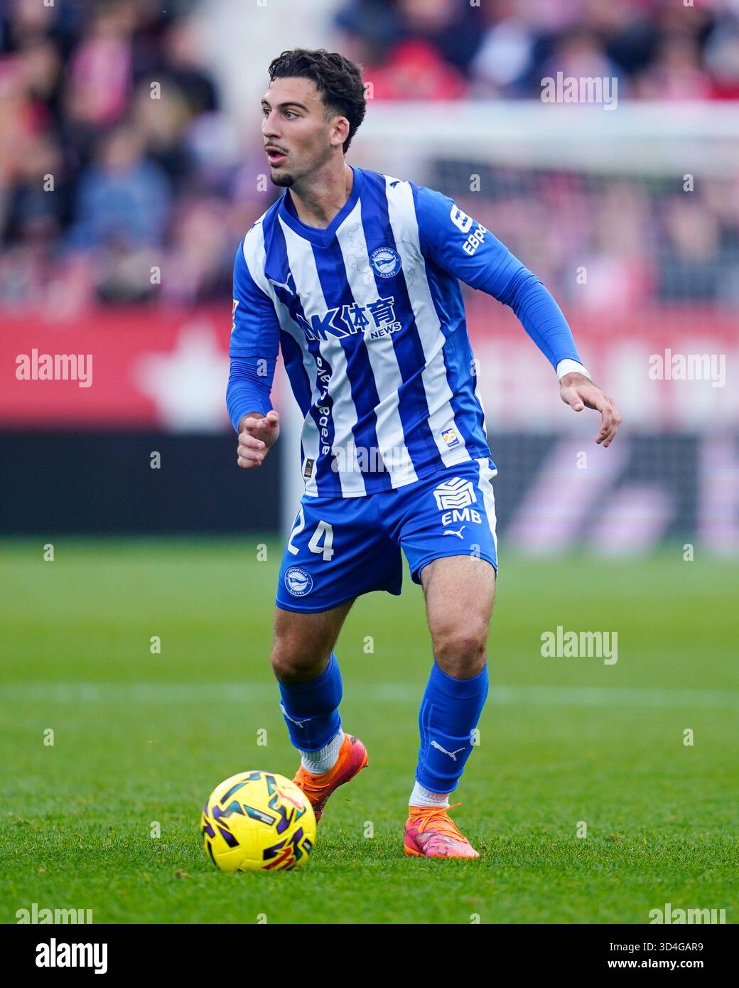 Victor Parada of Deportivo Alaves during the La Liga match 2025-2026 ...