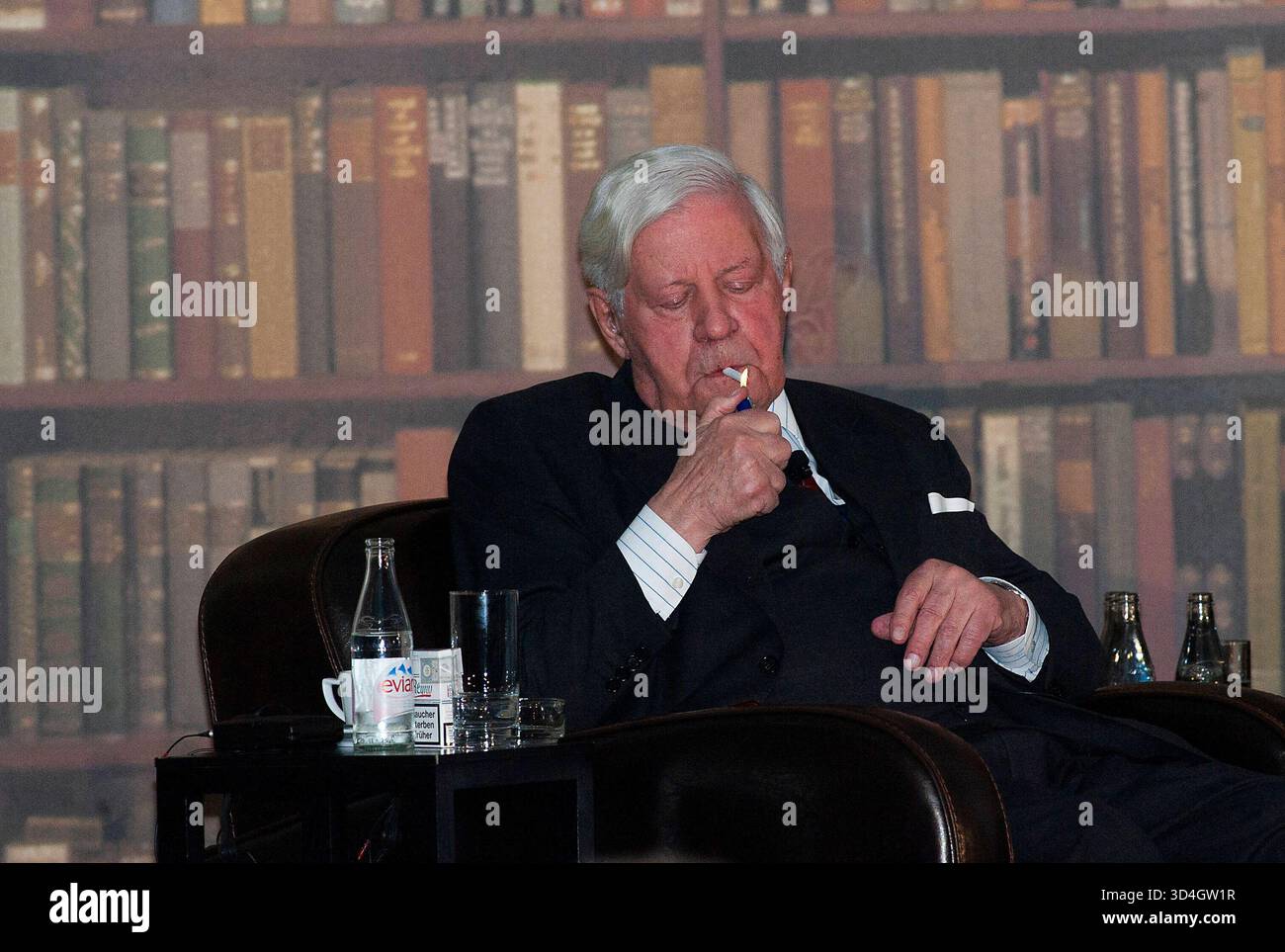 Helmut Schmidt im Museum K21 Ständehaus Am Dienstag, den 19. April 2005 ...