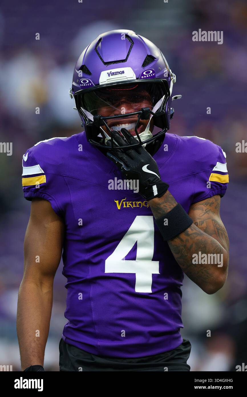 Minnesota Vikings wide receiver Myles Price (4) warms up before an NFL ...