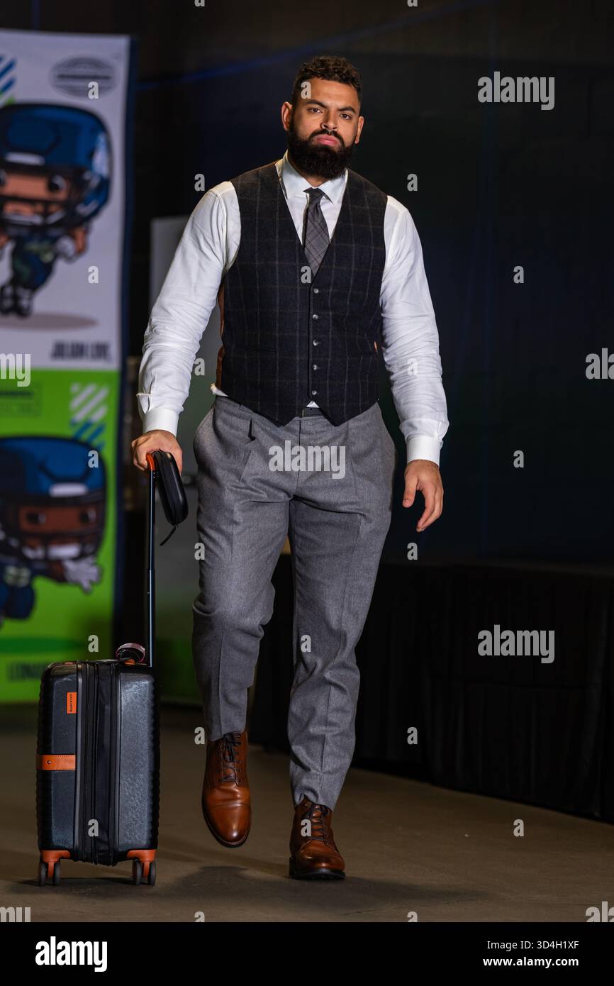 Seattle Seahawks offensive tackle Abraham Lucas (72) arrives before an ...