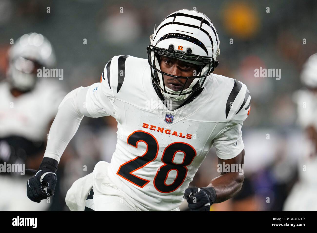 Cincinnati Bengals cornerback Josh Newton (28) warms up prior to an NFL ...