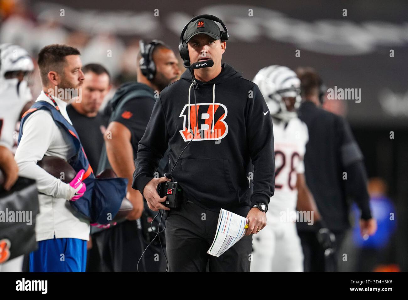 Cincinnati Bengals head coach Zac Taylor looks on during an NFL ...