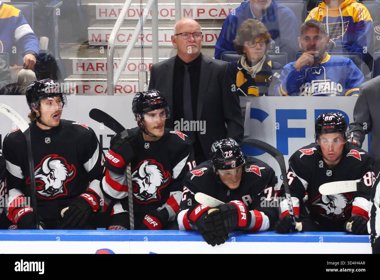 Buffalo Sabres head coach Lindy Ruff looks on during the third period ...