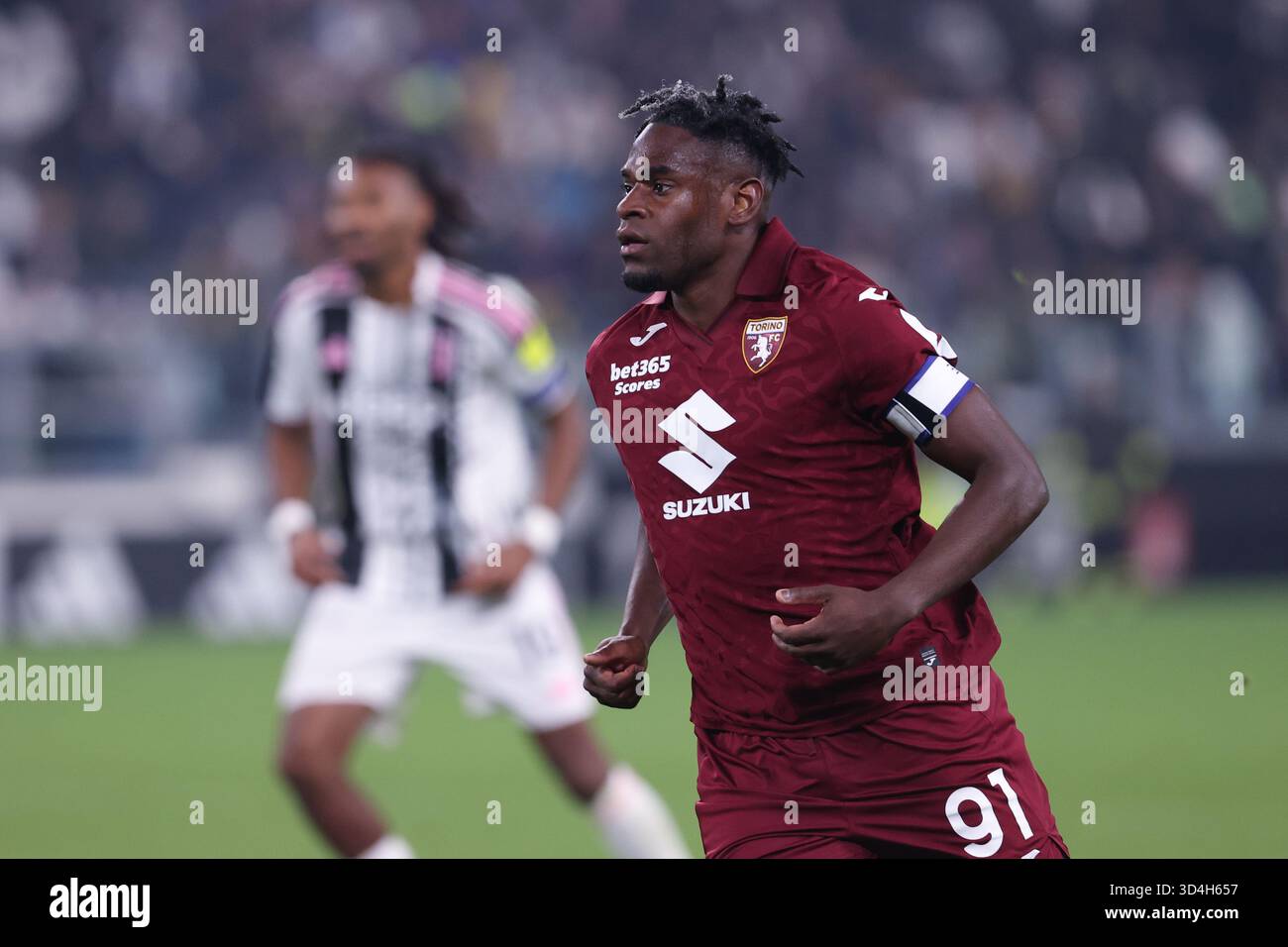 TURIN, ITALY - NOVEMBER 8: Duvan Zapata of Torino FC during the Serie A ...
