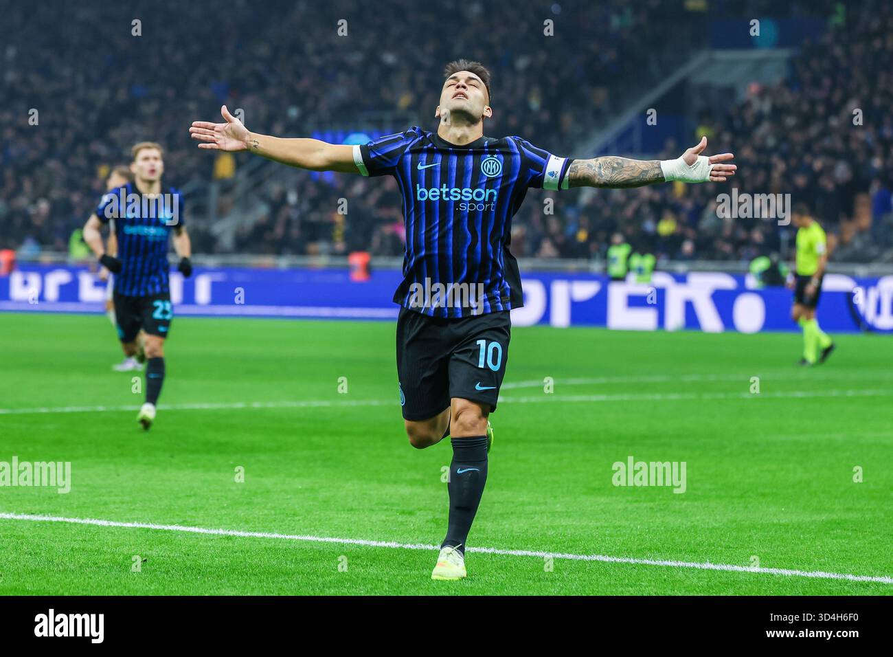 Lautaro Martinez of FC Internazionale celebrates after scoring a goal ...