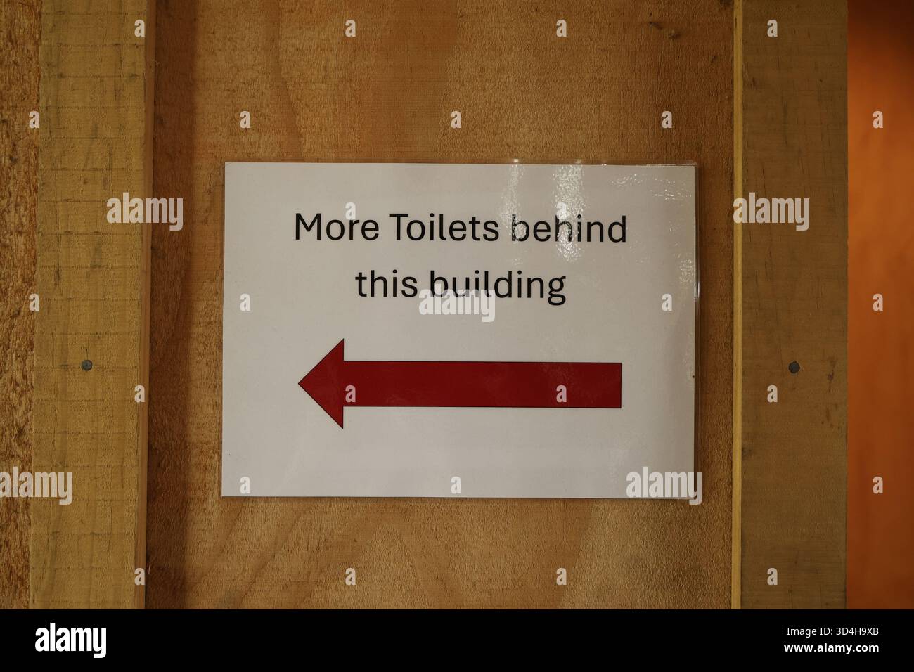 Toilets accessibility arrow sign hi-res stock photography and images ...