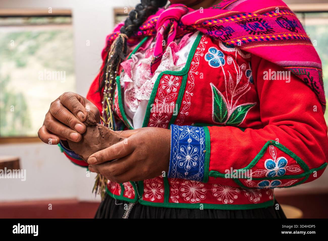 Peruvian crafts hi-res stock photography and images - Alamy