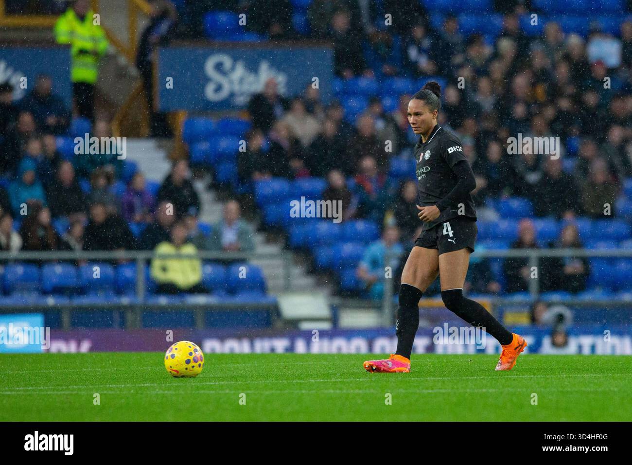 Jade Rose (4 Manchester City) plays a pass out wide. Everton Women v ...