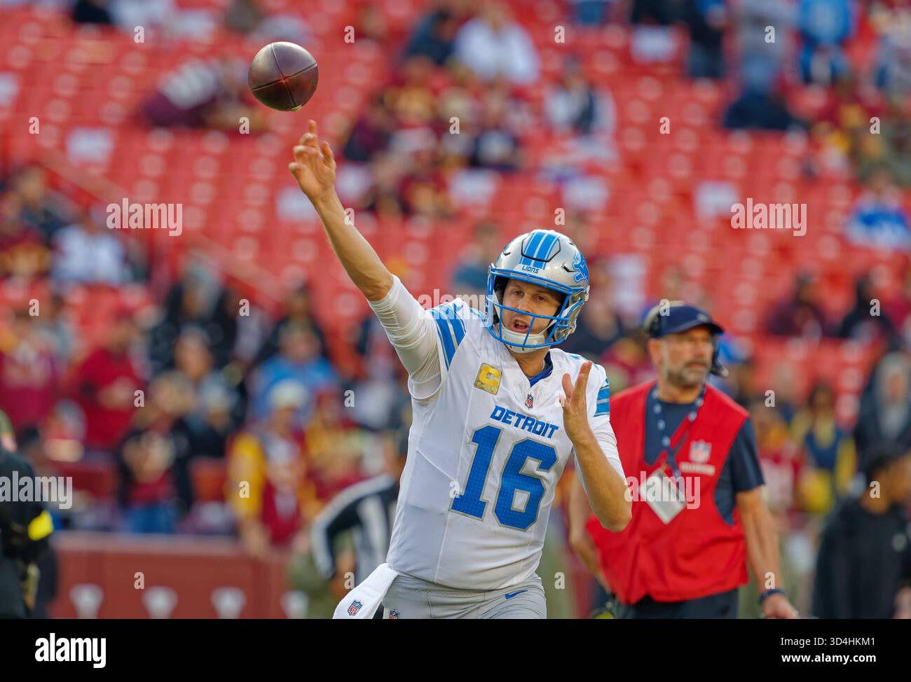 Detroit Lions Quarterback Jared Goff (16) in pre-game warmups before ...