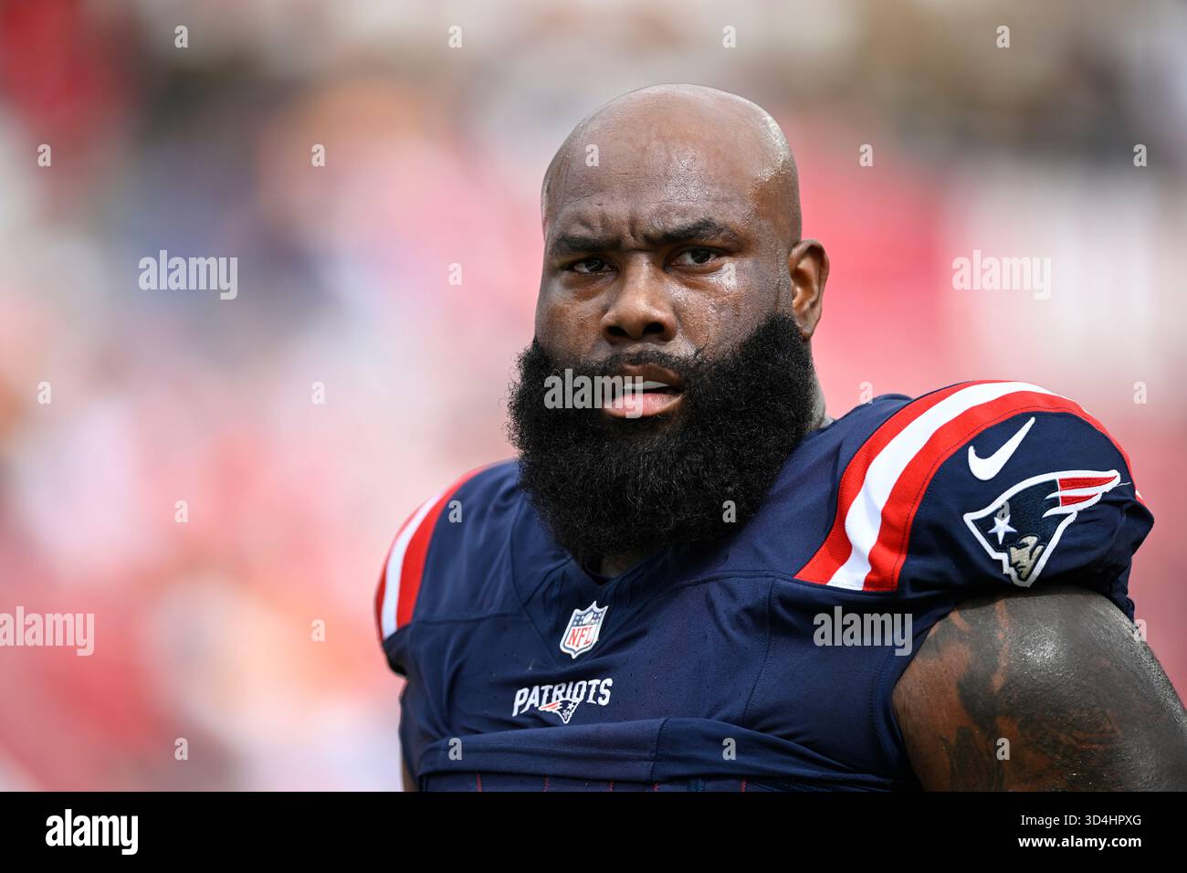New England Patriots offensive tackle Morgan Moses (76) warms up before ...