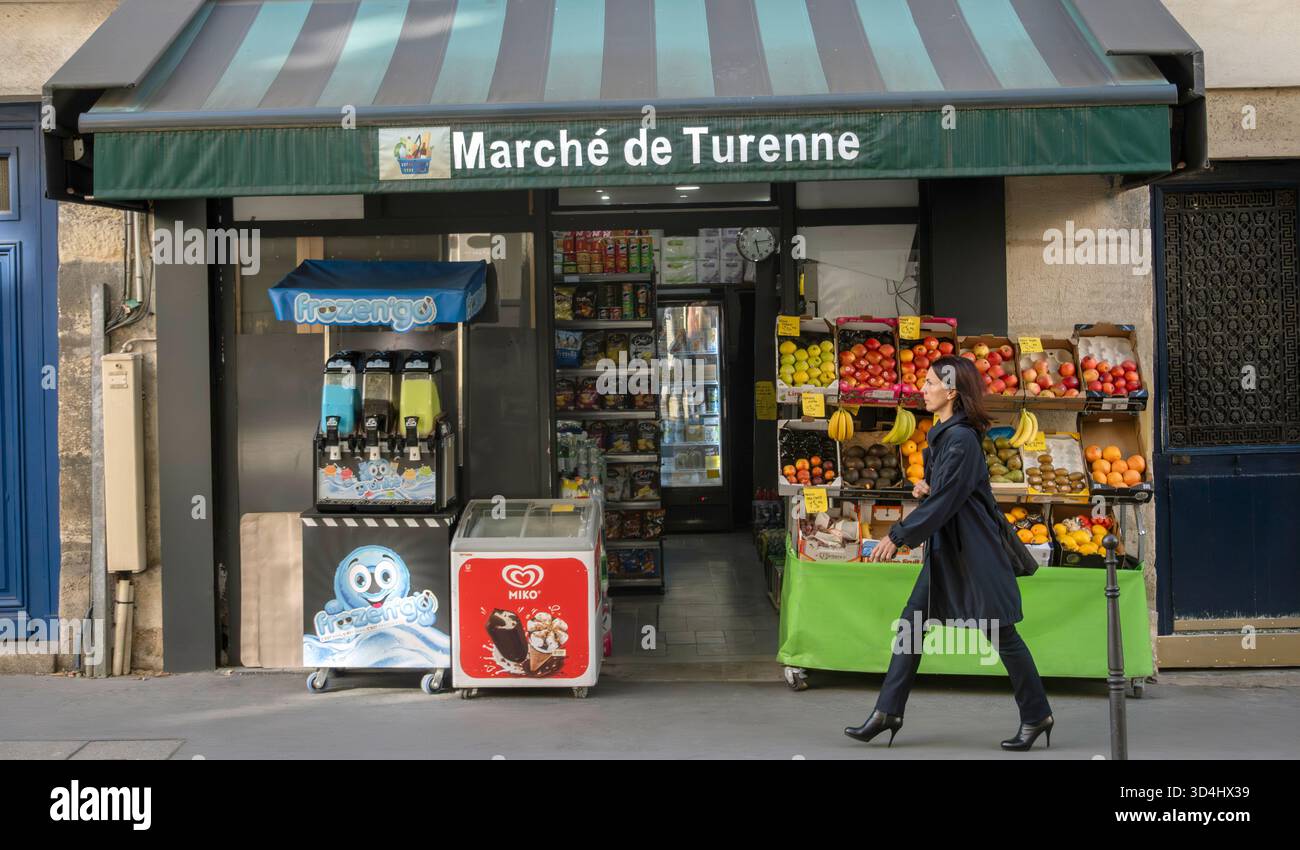 Grocery store Paris, France Stock Photo - Alamy
