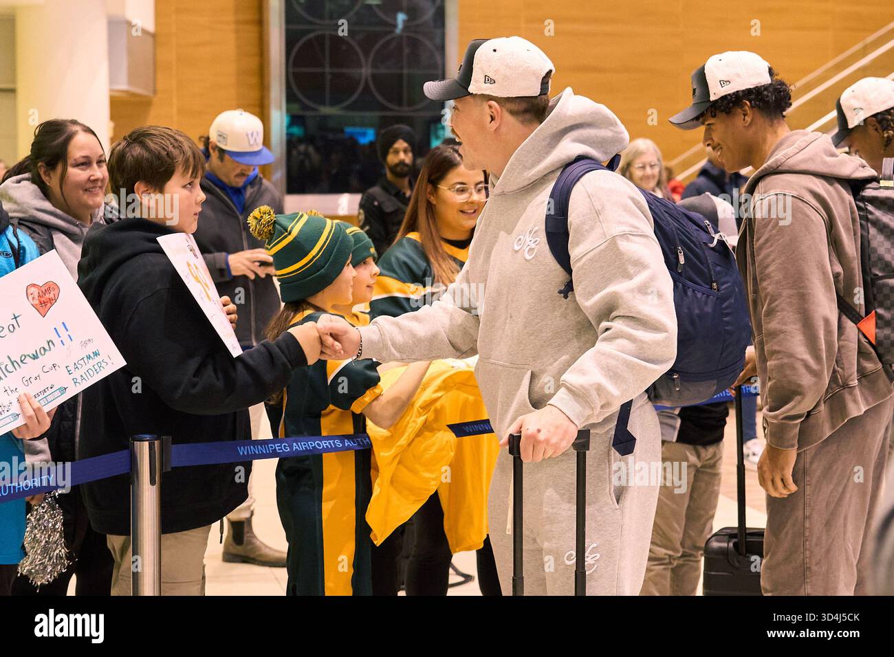 Montreal Alouettes quarterback Davis Alexander arrives in Winnipeg ...