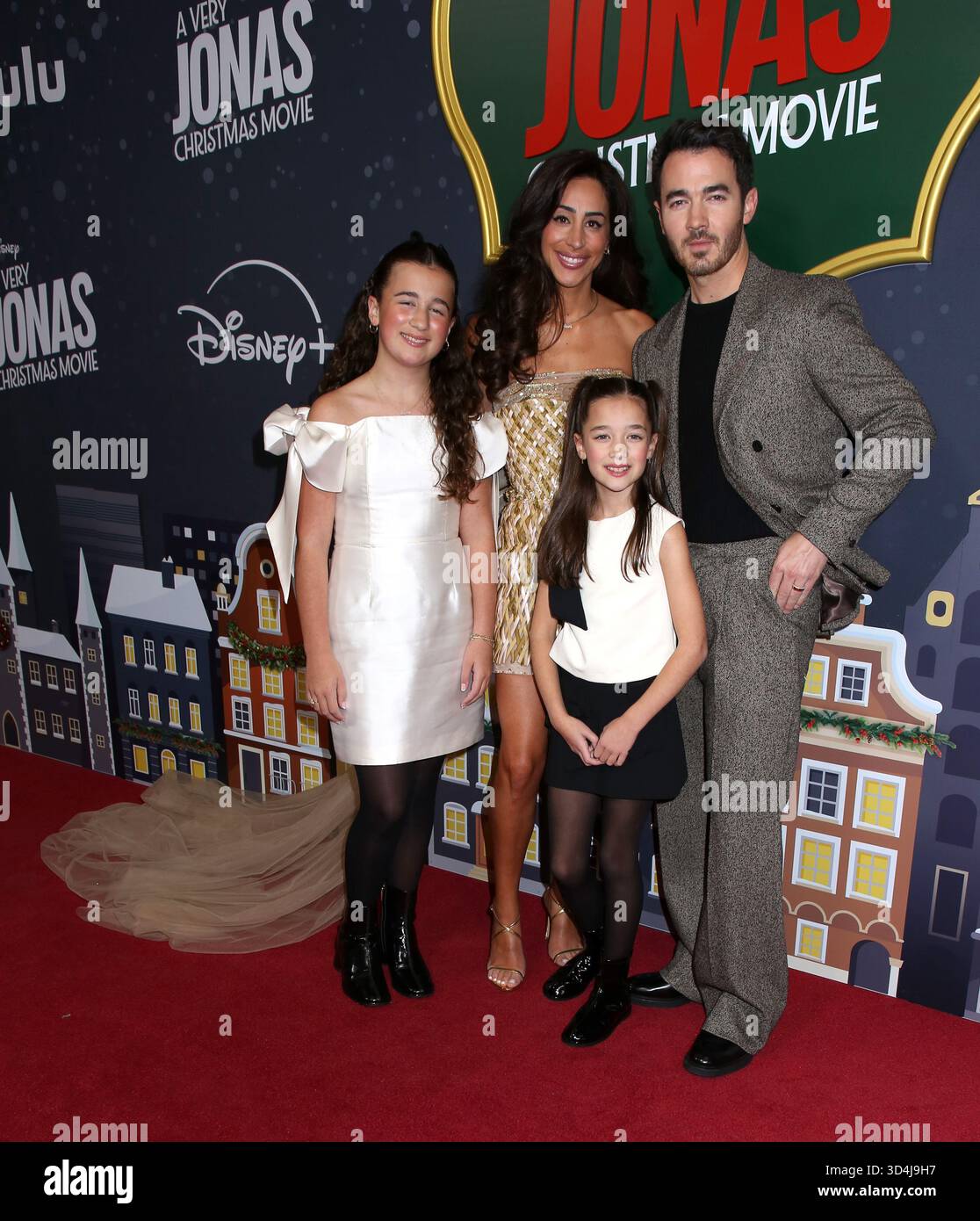 Alena Jonas, Danielle Jonas, Valentina Jonas and Kevin Jonas attending ...