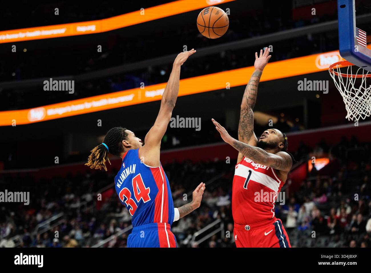 Detroit Pistons forward Bobi Klintman, left, shoots against Washington ...